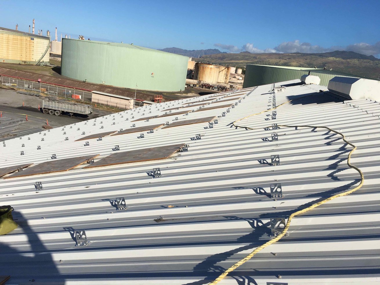 How Does Load Testing Protect Your Exposed-Fastened Metal Roof?