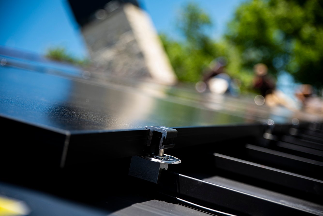 Rail vs. Rail-less: Which is the Best Solar Mounting Platform